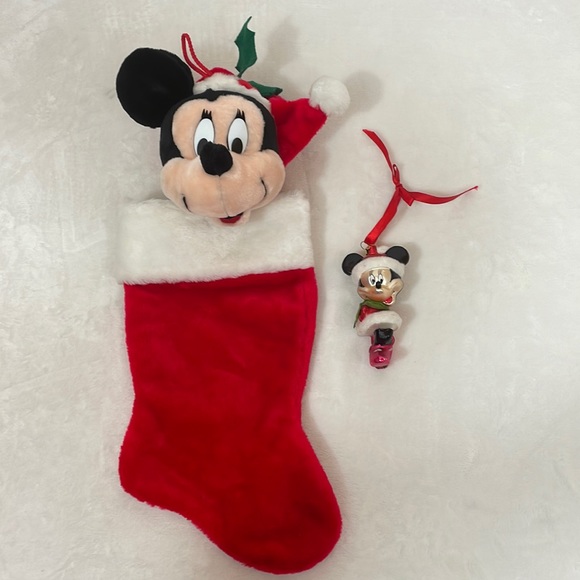 Disney | Holiday | Minnie Mouse Plush Head Christmas Stocking W Minnie ...